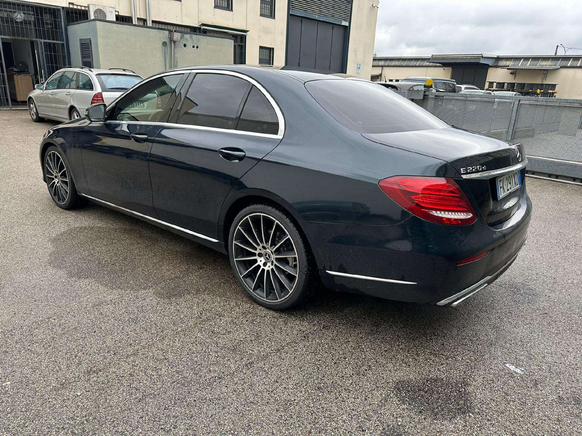 Mercedes-Benz E220 - Arkamis.lt