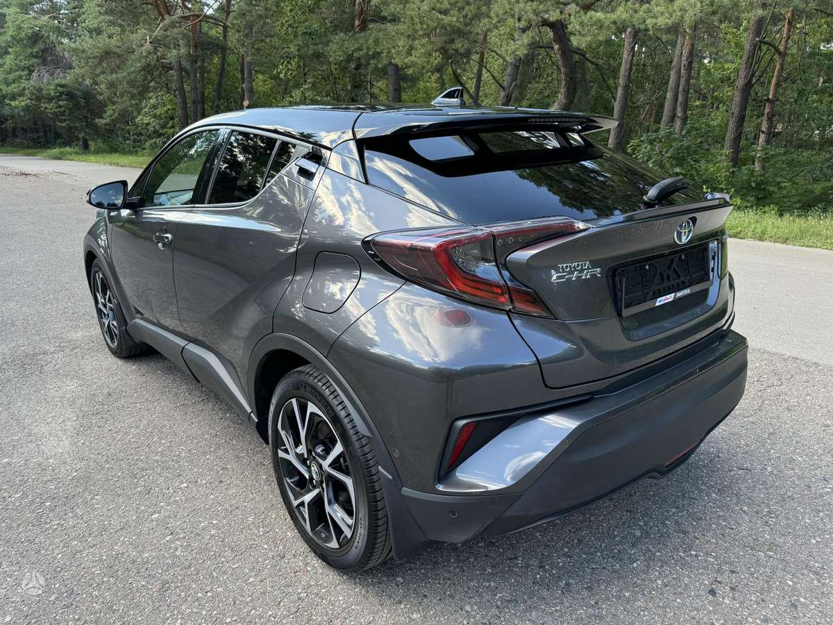 Toyota CH-R - Arkamis.lt
